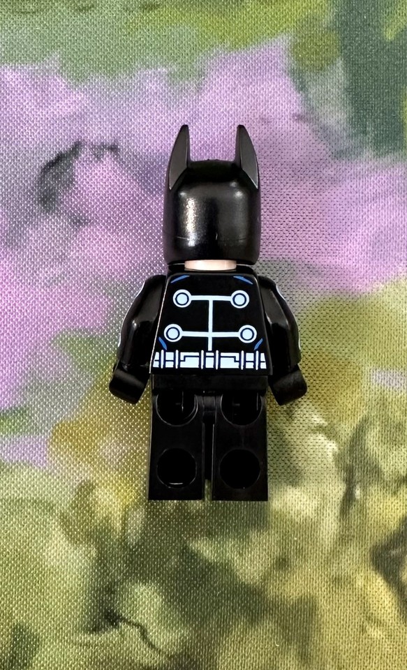 DC Super Heroes LEGO® Batman 2 in Electro Suit 5002889 Justice League ...