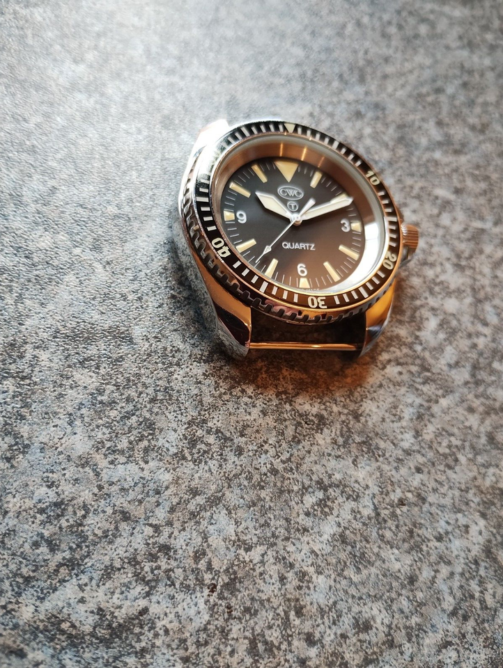 CWC RN 300 DIVERS WATCH 1983 REISSUE (RN300-83 QS60) | eBay