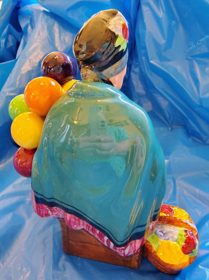 Royal Doulton The Old Balloon Seller HN1315 Woman Lady Porcelain 7.25 ...