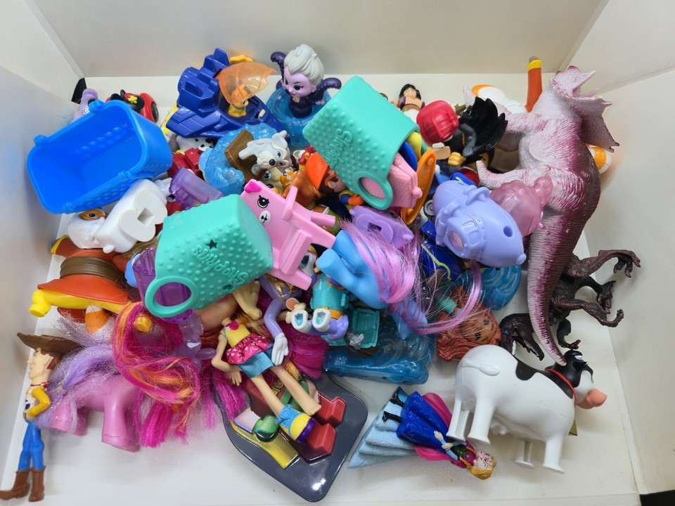 Mixed Lot of Mostly Girls Junk Drawer Kids Toys 3+ lbs Pop Culture ...