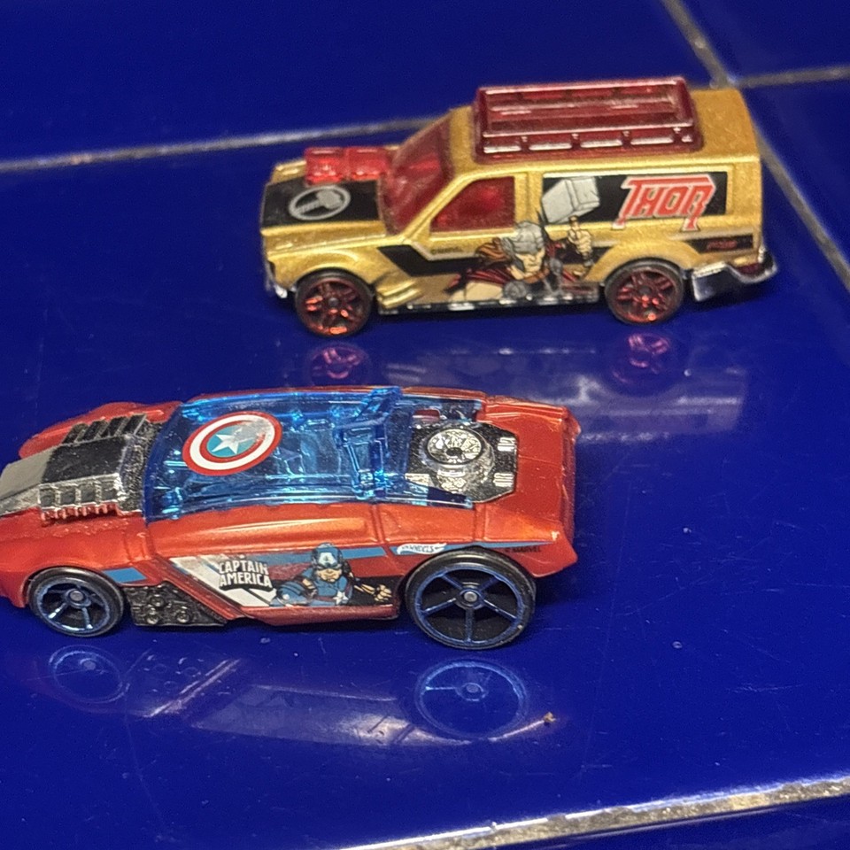Hot Wheels Marvel Thor Time Shifter and Captain America Rogue Hog 3/6 ...
