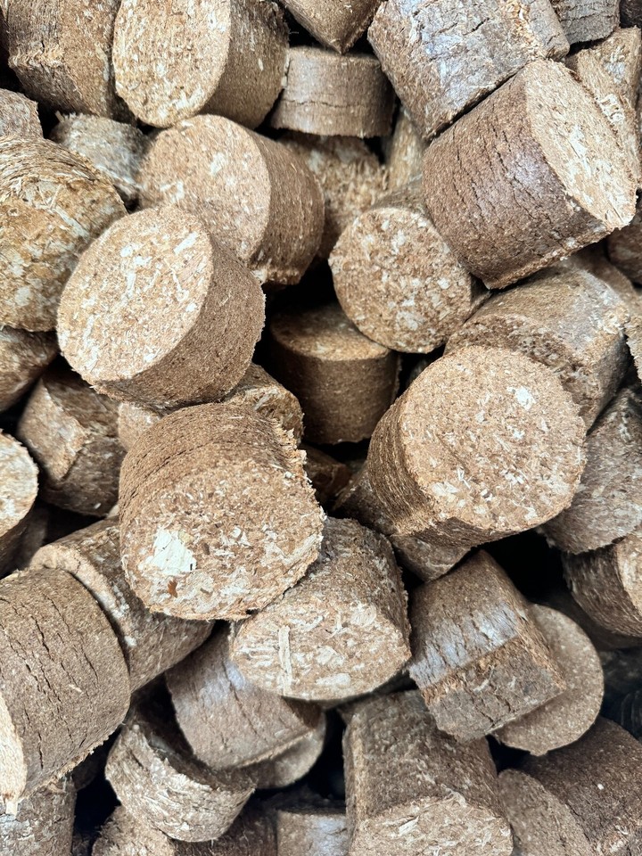High Quality Briquettes, 300kg Bulk Bags, SPECIAL OFFER | eBay UK