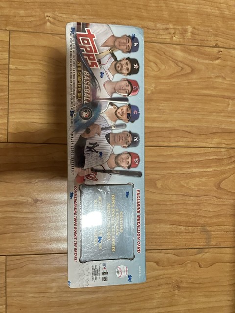 Topps MLB Baseball Trading Card 2018 Complete Set With Relic for sale ...