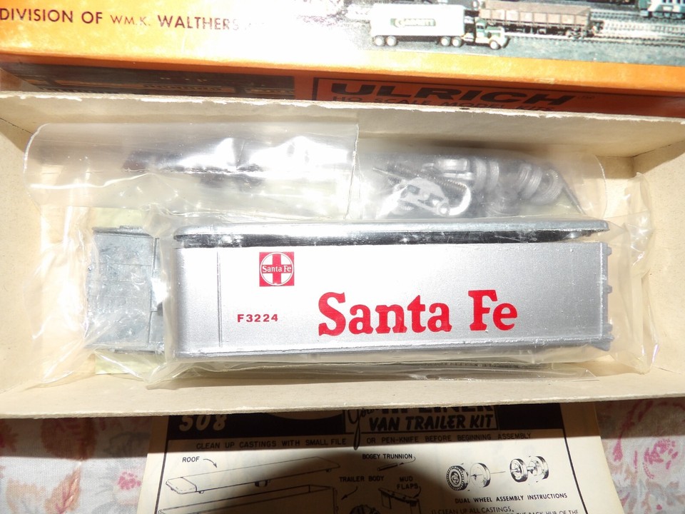 HO Ulrich Model Kits #931-1705Undecorated TOFC Flat Car with ATSF Van ...
