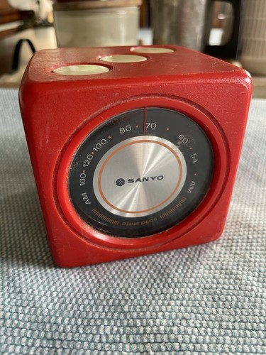 Vintage Sanyo RP 1711 Radio WORKS! | eBay