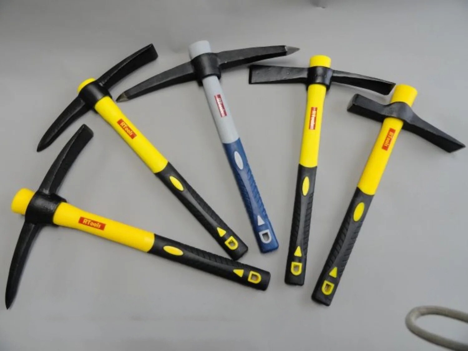 Small Hand Pick Mattock Pickaxe Axe Mini Mining Prospecting Garden ...