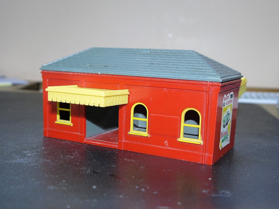 Triang Railway Buildings R60 Victorian Station Reproduction Awnings ...