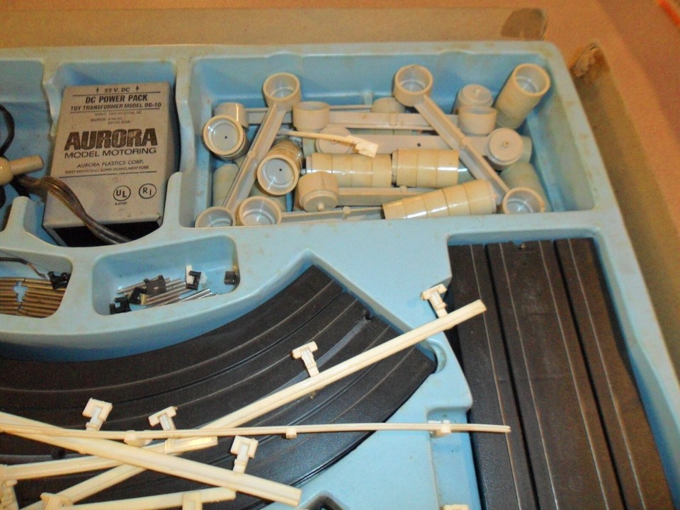 Vintage AURORA Model Motoring Real Racing in HO Scale Made Expressly ...