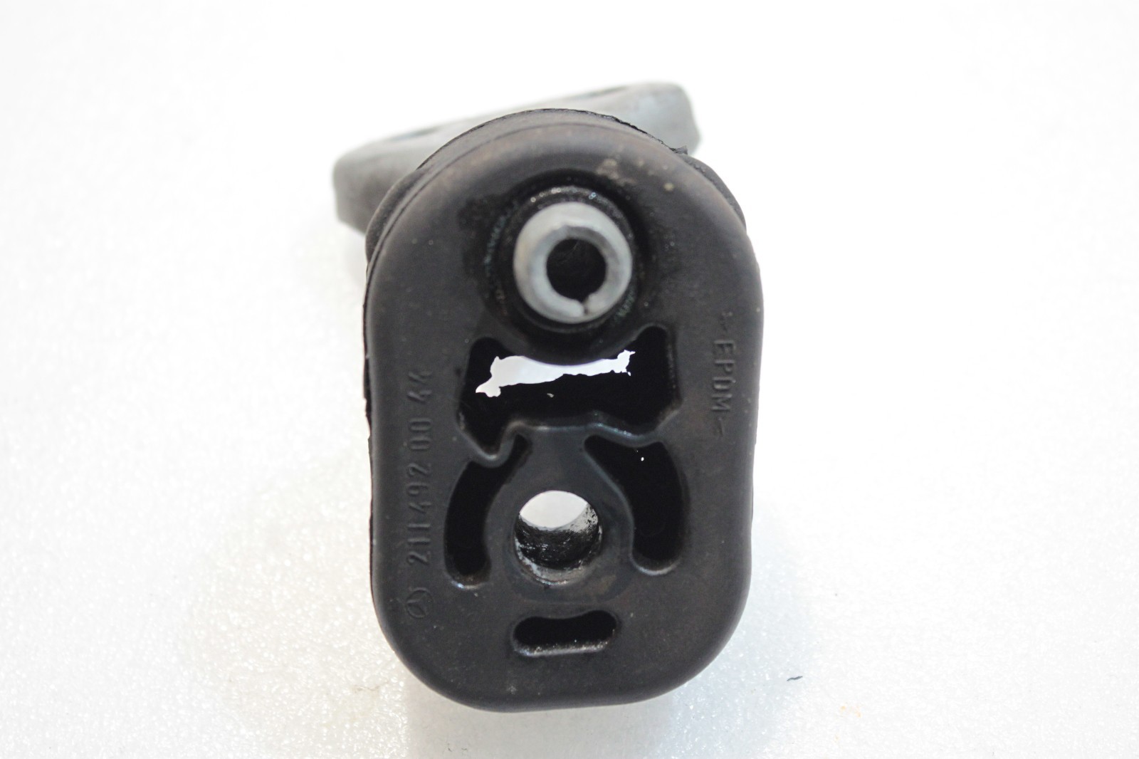 2003 - 2009 MERCEDES E320 EXHAUST MUFFLER RUBBER W/ PIPE BUSHING SET ...