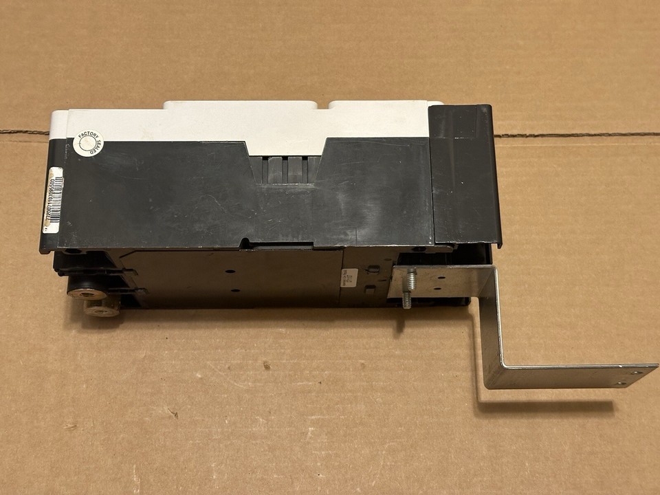 Eaton DK3400W 3 Pole 400 Amp 240 VAC Industrial Circuit Breaker Frame ...