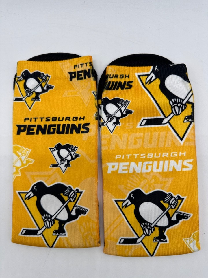 NEW ONE PAIR " FOR BARE FEET " OFFICIALLY LICENSED NHL SOCKS | eBay