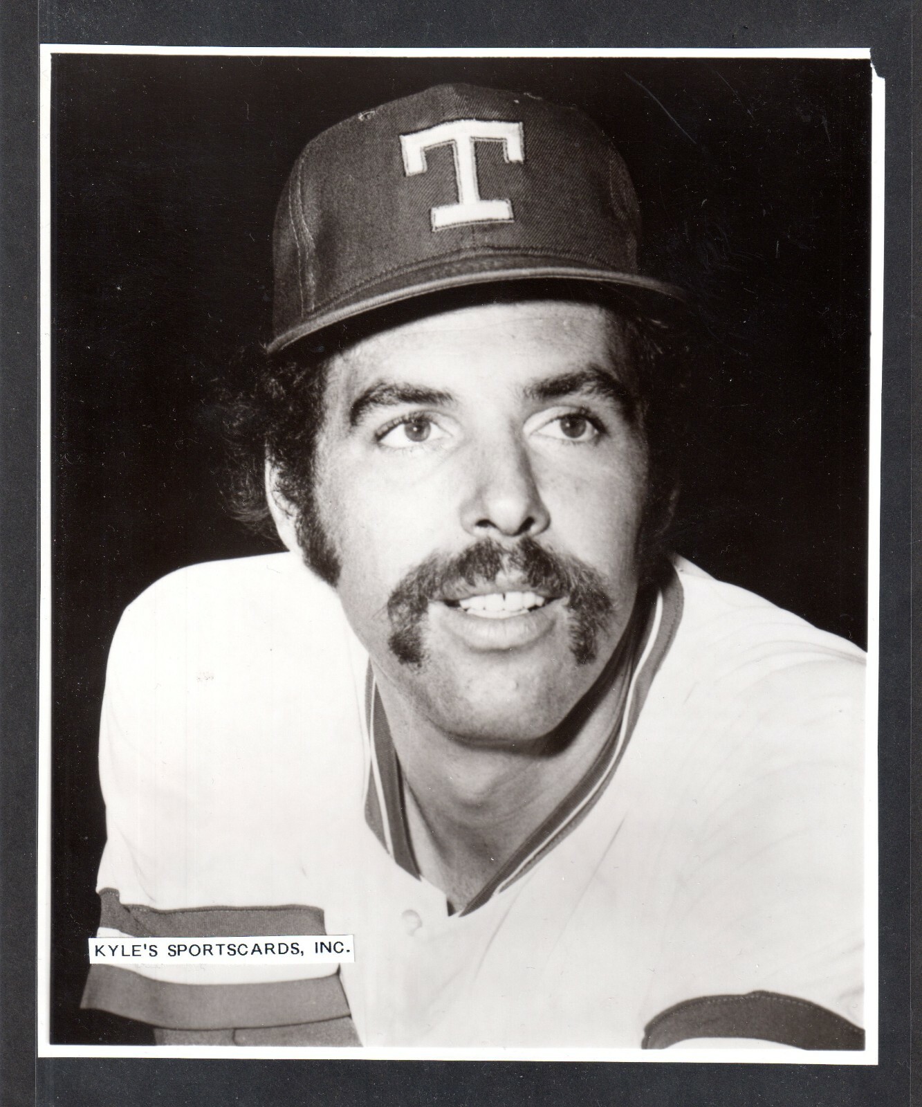 1975 Mike Kekich RANGERS UNSIGNED 7-3/4 x 9-1/4 ORIGINAL B&W STAFF ...