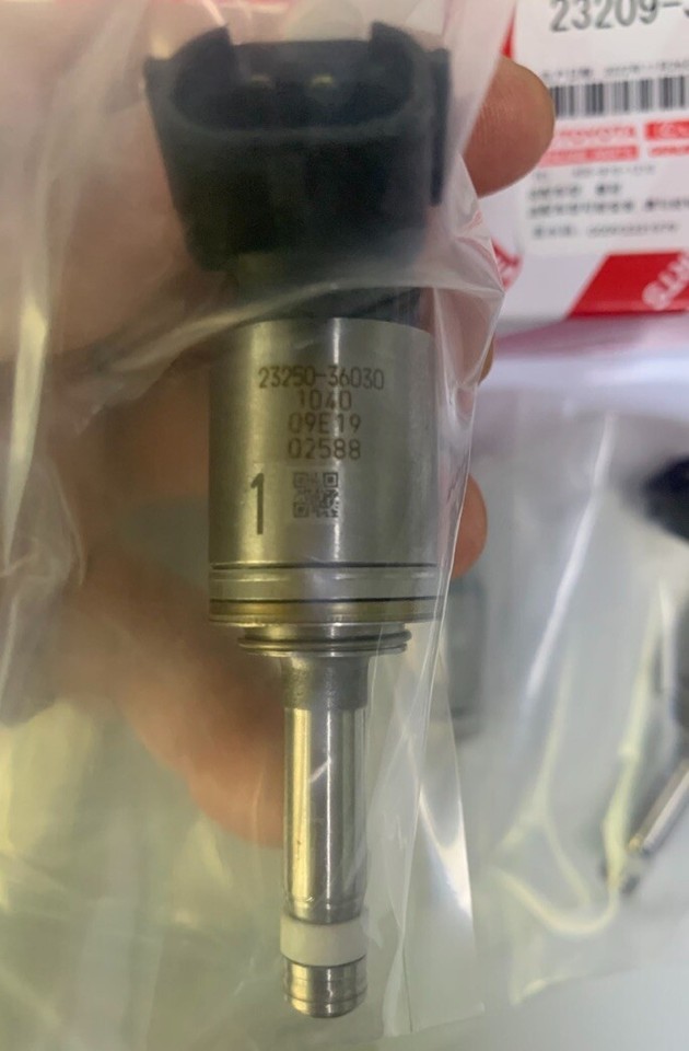 OEM Fuel Injector 23209-36030 for Lexus GS200t IS200t IS300 NX200t ...