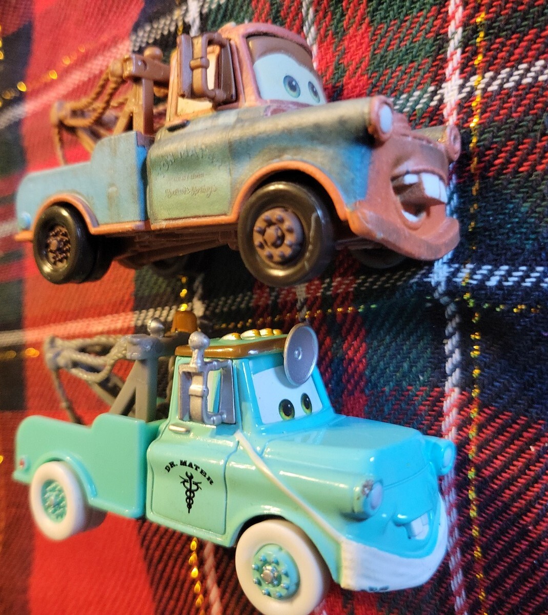 Disney Cars Dr. Abschlepp Wagen UFM (Unidentified Flying Mater) Toy Car