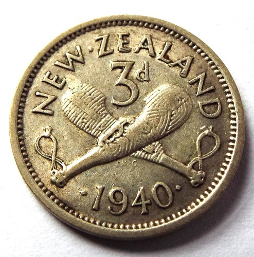 1940 WW2 .500 SILVER 3D Three Pence Patu Coin NEW ZEALAND George VI ...