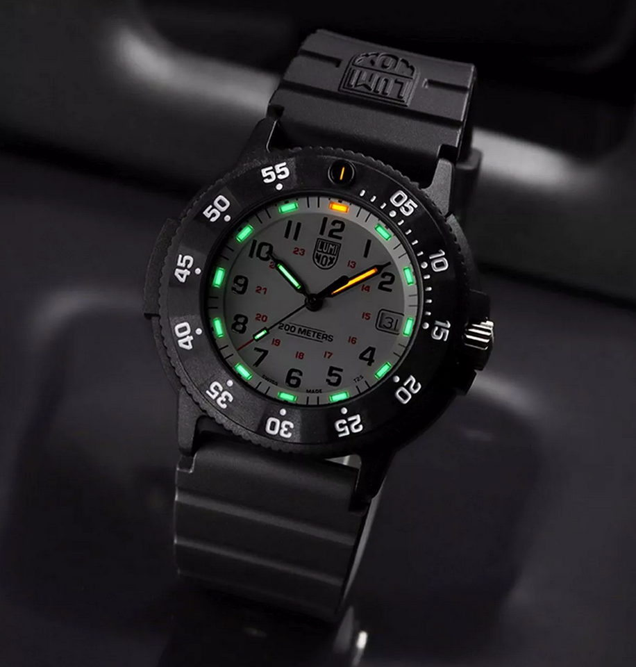 Luminox Navy Seal White Dial Date Display Military Men's Watch XS.3007 ...