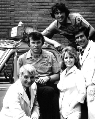 "EMERGENCY!" CAST SHOT FROM THE NBC TV SERIES - 8X10 PUBLICITY PHOTO ...