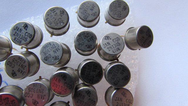 2N1305 JAN Texas Instruments Bipolar Junction Transistor PNP Type TO-5 ...