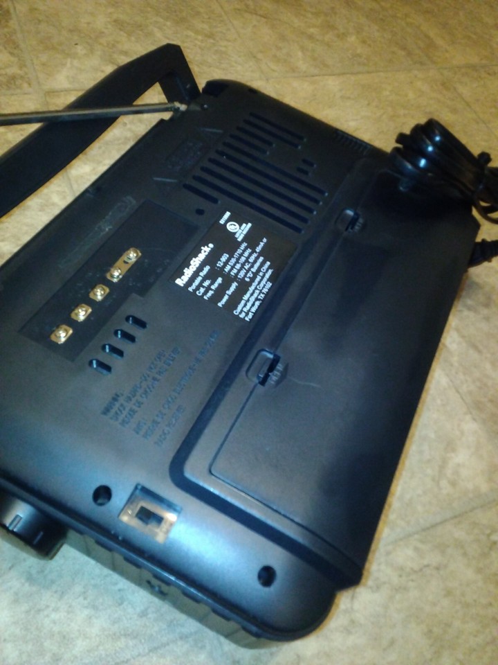 Radio Shack Portable AM/FM Extended Range Radio #12-903 Tested See Pics ...