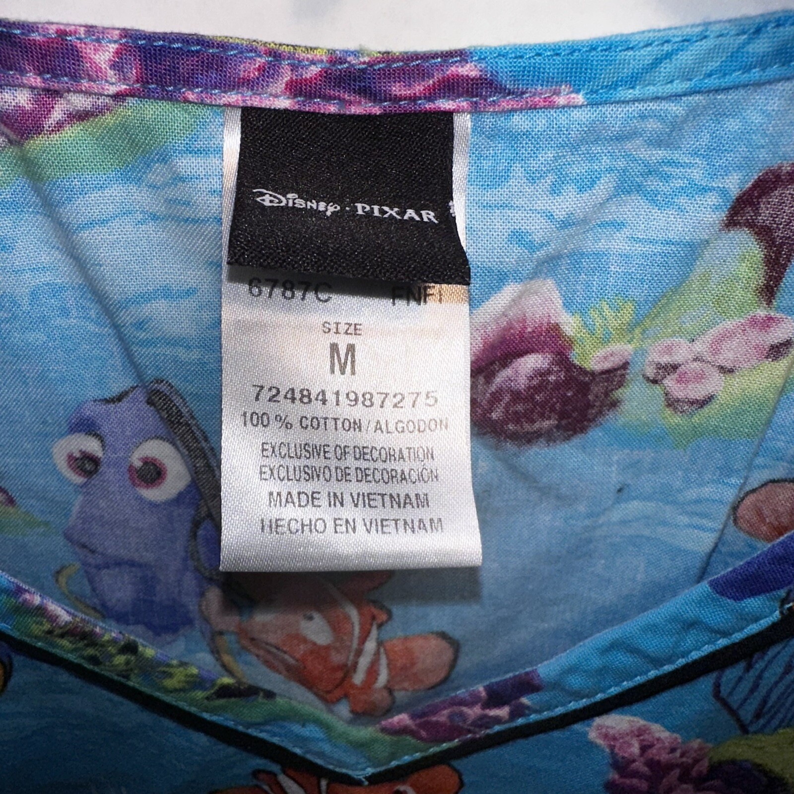 Disneys Pixar Finding Nemo Women’s Scrubs top Medium - Gem