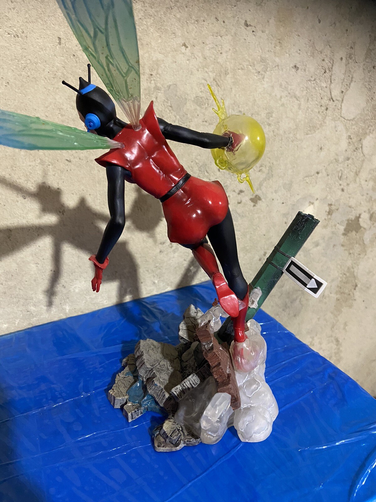 WASP Gallery Diorama PVC Statue Marvel Comics Avengers Diamond Select ...