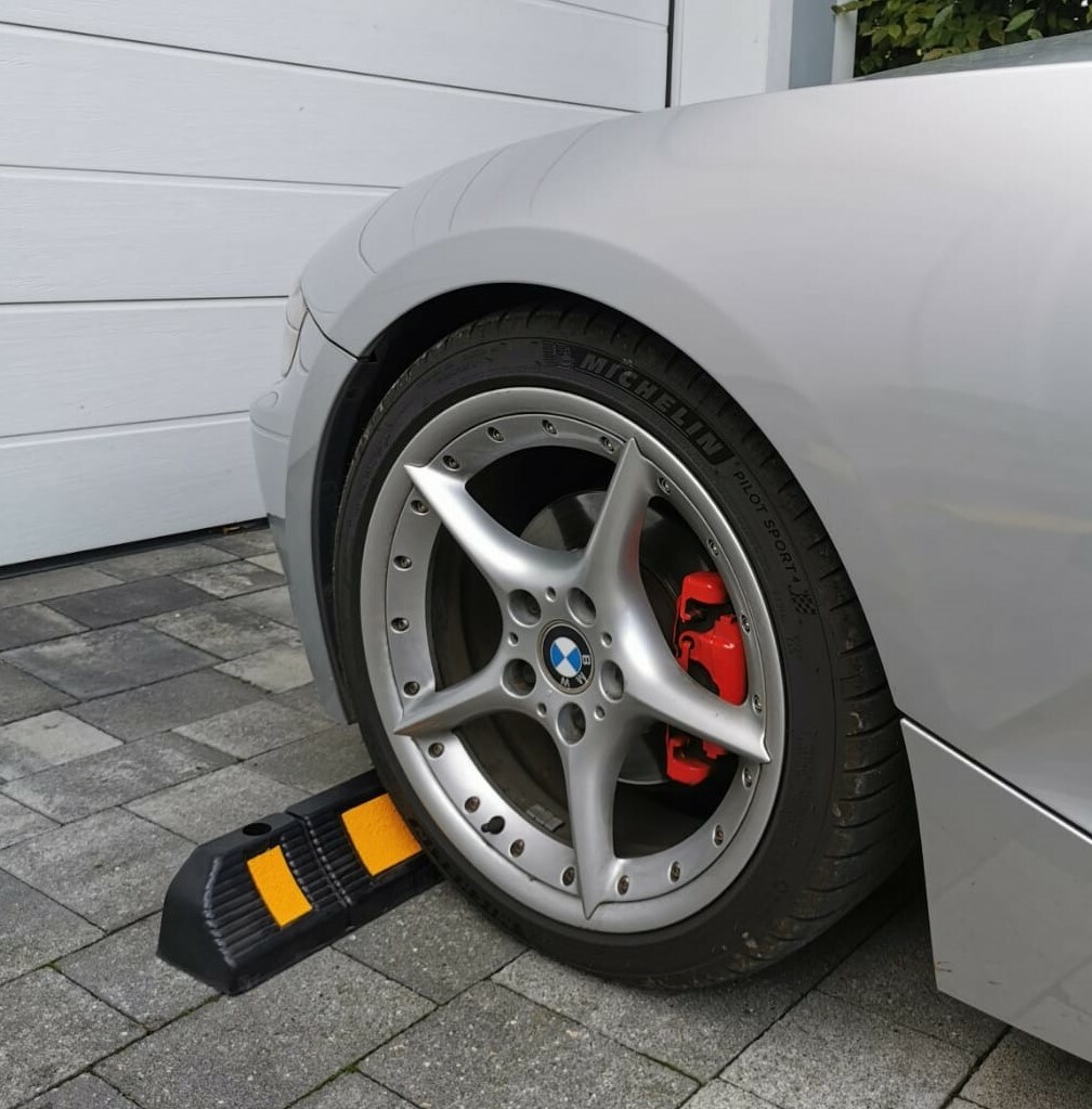 Radstopper WHEELSTOP Reifenstopper Parkstopper Garage Stopper Parkhilfe ...