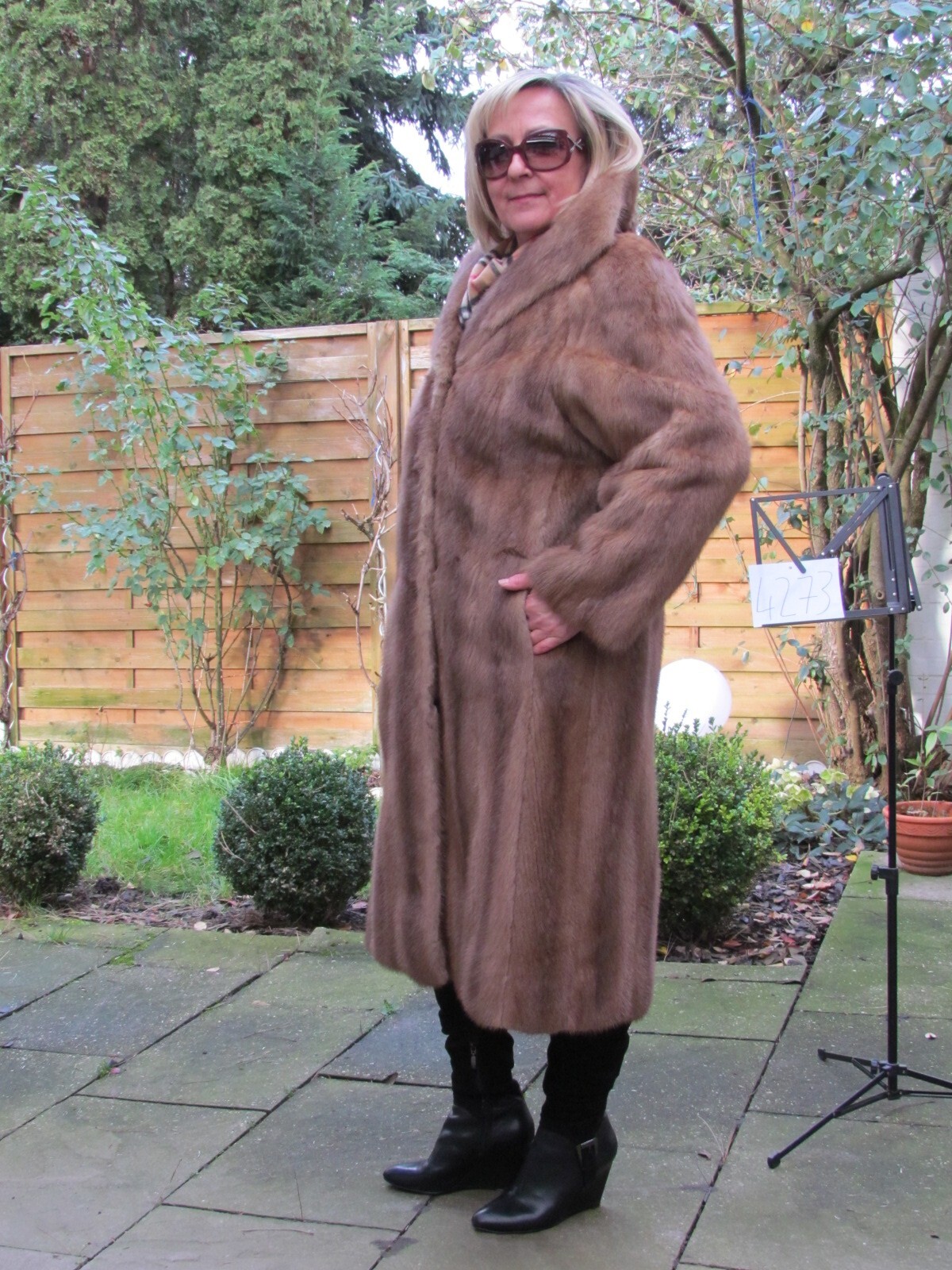 NERZMANTEL NERZ MANTEL ECHT PELZ PELZMANTEL-REAL MINK FUR COAT HOPKA GR ...