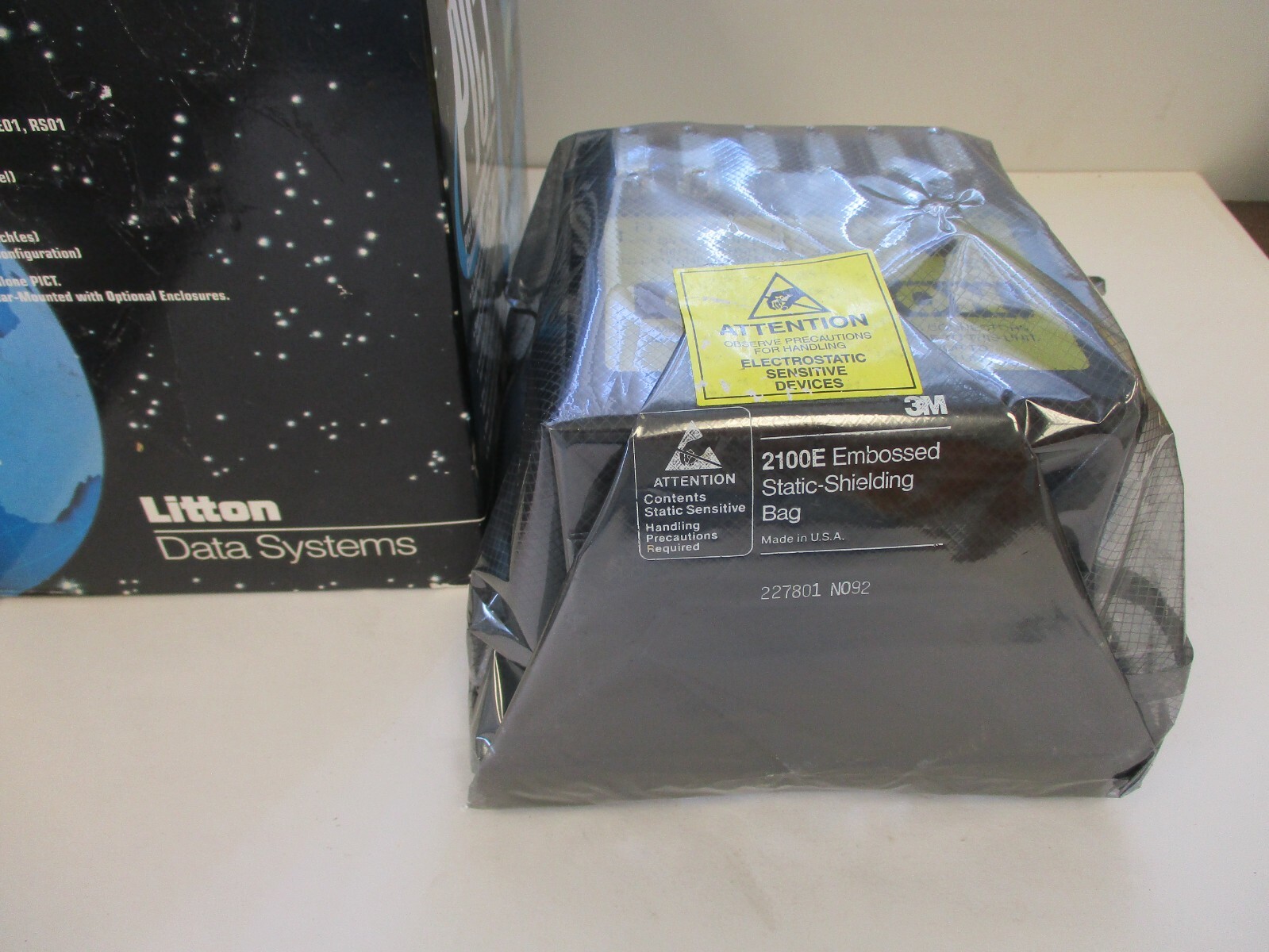 LITTON MARINE DATA SYSTEM, PICT-7300, INTEGRATED COMMUNICATIONS ...