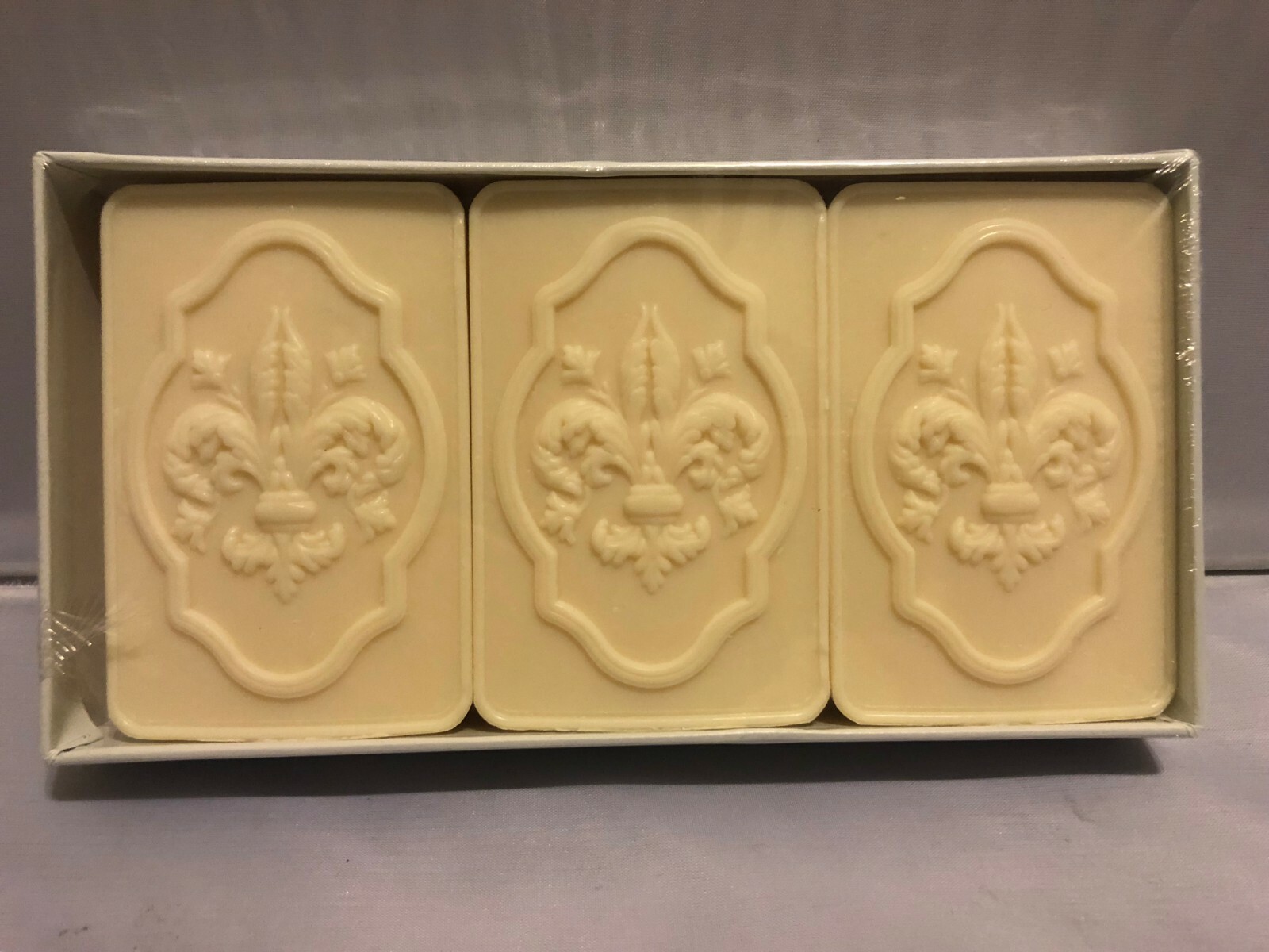 ITALIAN HANDMADE FLORENTINE SOAPS. (MADE IN TUSCANY, ITALY) ALMOND ...