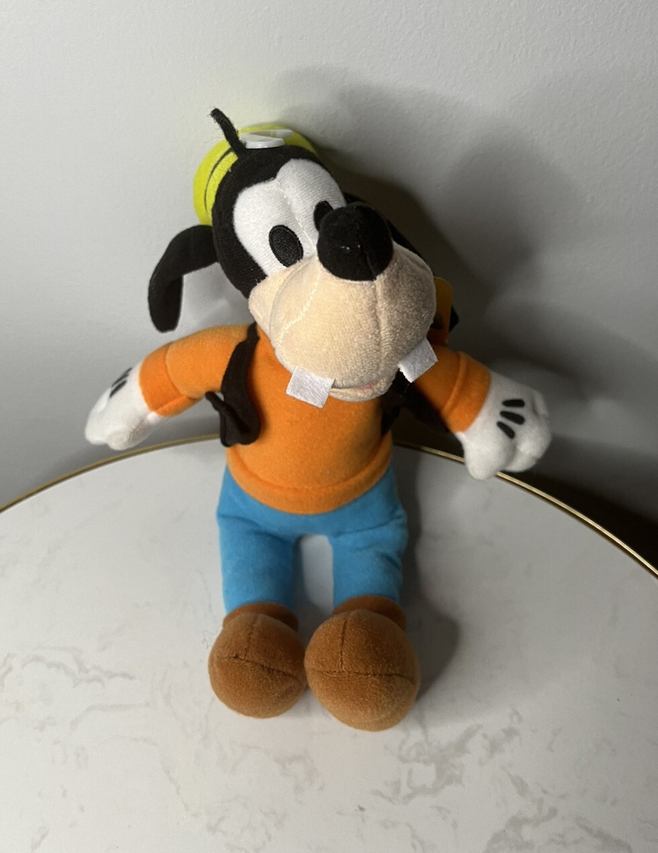 Goofy Mickey Mouse Clubhouse Look At All Them Chickens! 🐓