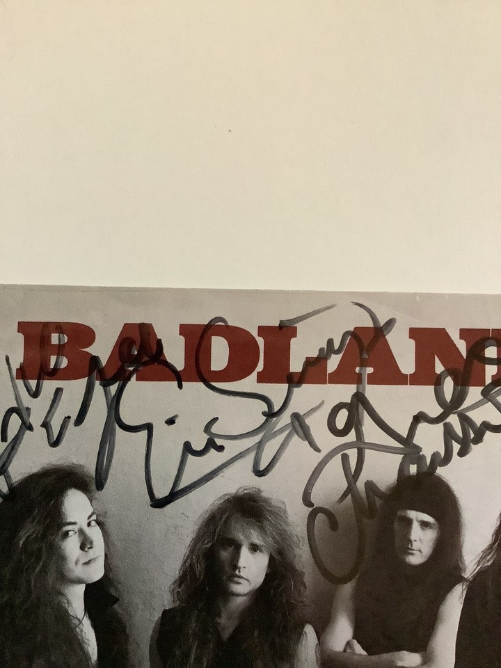 BADLANDS DEBUT AUTOGRAPHED C.D. COVER. JAKE E.LEE,ERIC SINGER,GREG ...