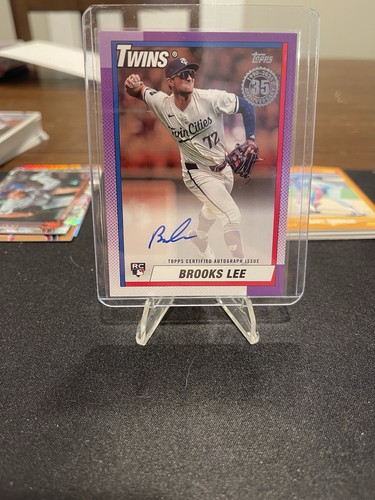 2025 Topps Series 1 Brooks Lee Gold /50 OC Auto #90A-BL 1990 Twins RC ...