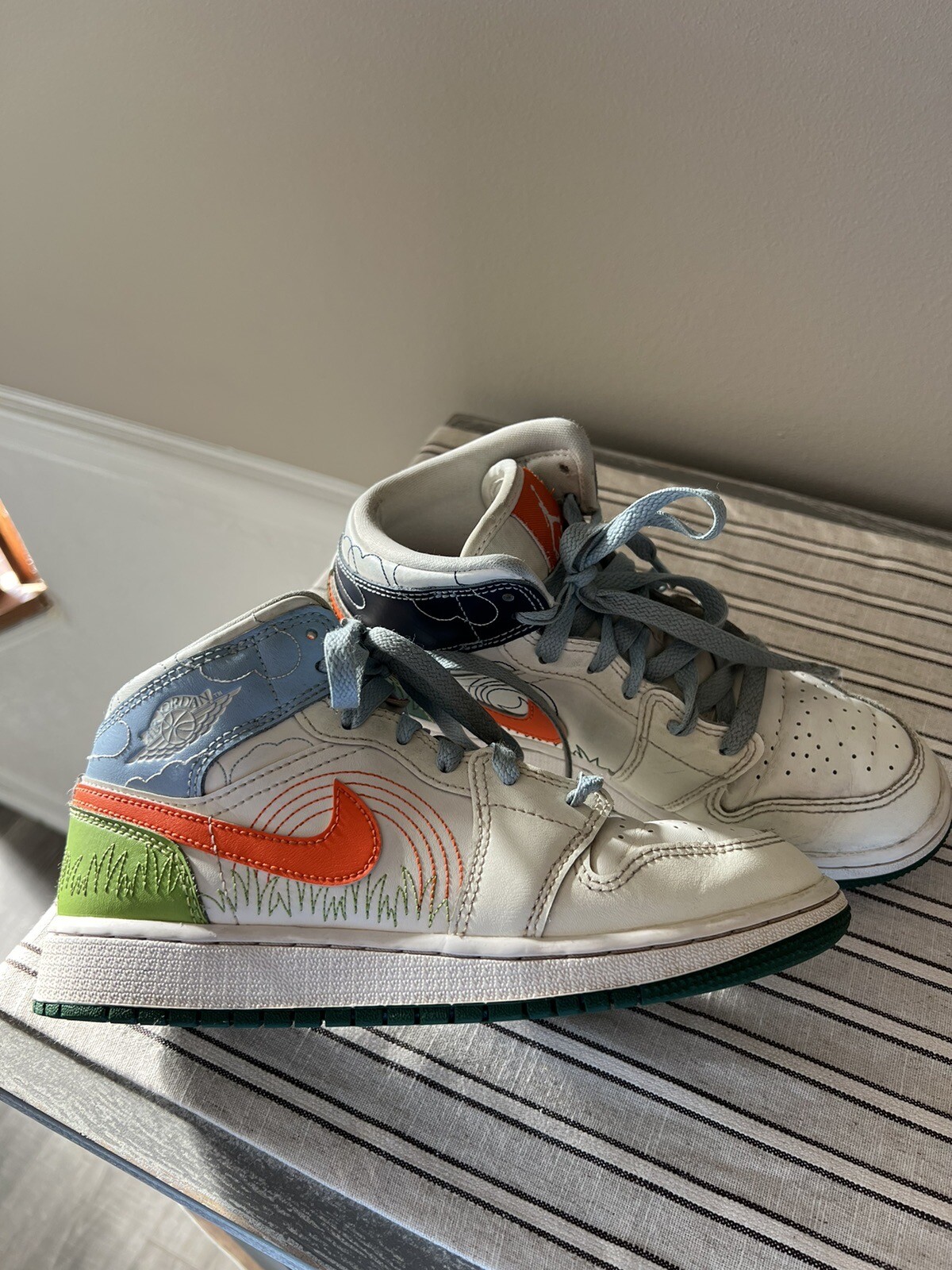 Nike Air Jordan 1 Special Edition- Stitch-Size 4Y - Gem