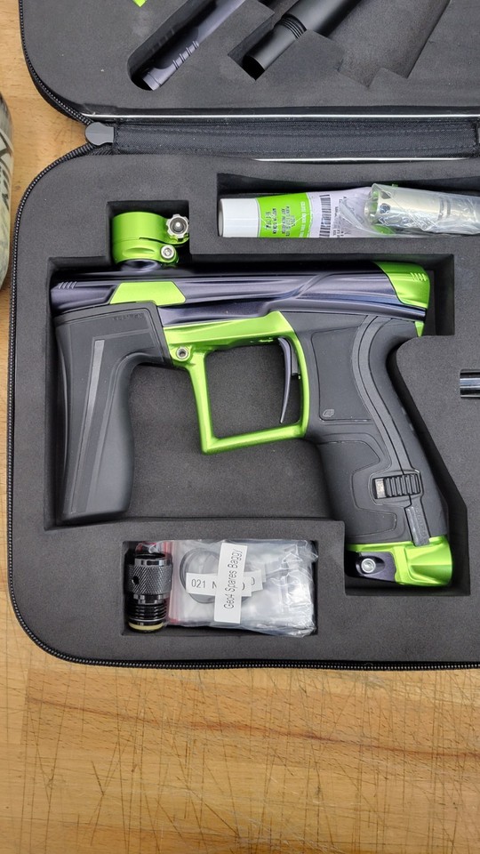 Planet Eclipse GEO IV GEO4 Black/Green Paintball Marker W/ Barrel and ...
