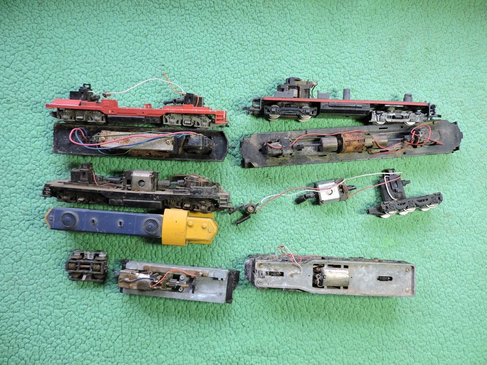 HO Vintage AHM Diesel Locomotive PARTS LOT M | eBay