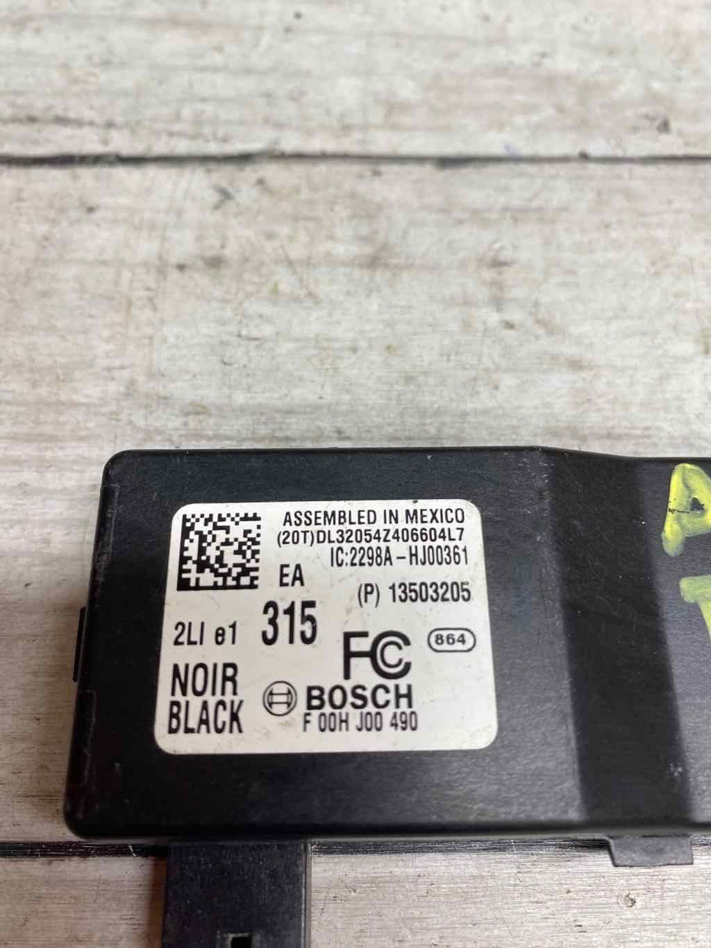 Chevrolet Cruze keyless entry remote antenna control module 11 18 OEM ...
