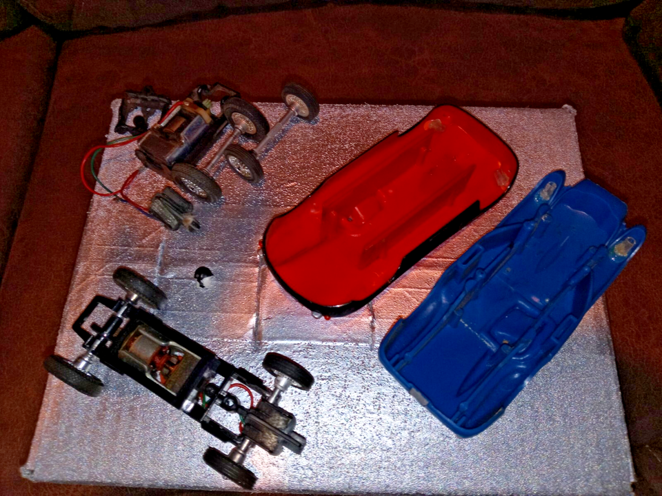 (2) ELDON FERRARI , JAGUAR , SLOT CARS- PARTS 1/32 | eBay