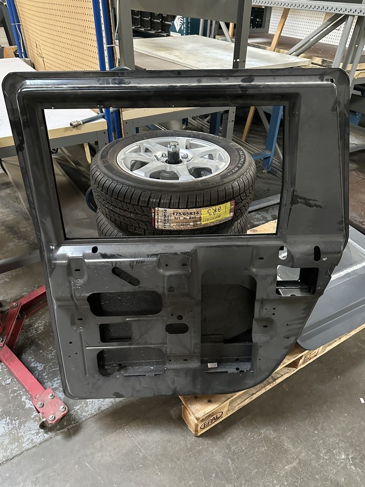 AM General Humvee Hmmwv Hummer H1 Metal Door (Passenger Rear) | eBay