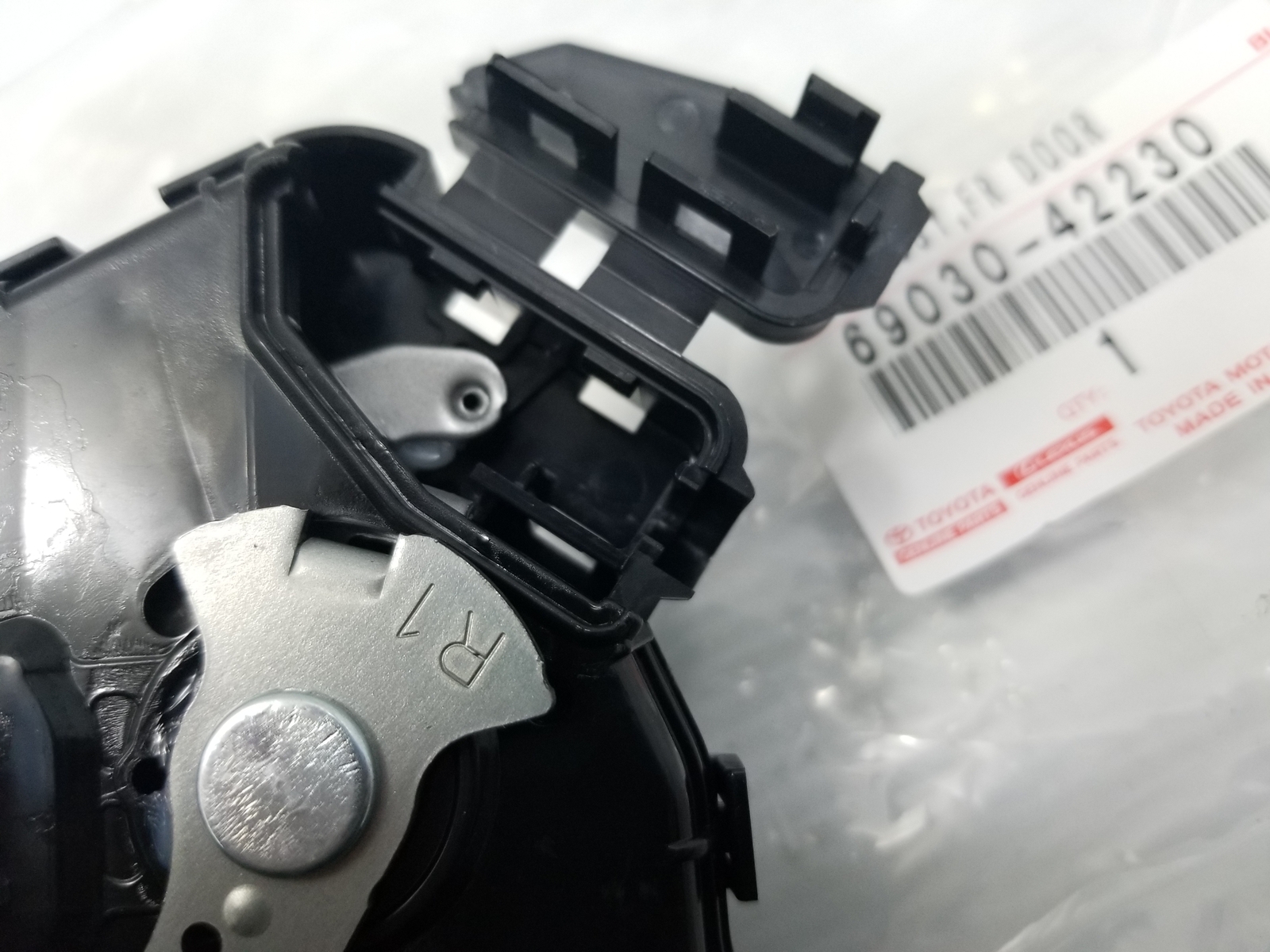 Genuine OEM Toyota Lexus 69030-42230 Front Passenger Lock Actuator ...