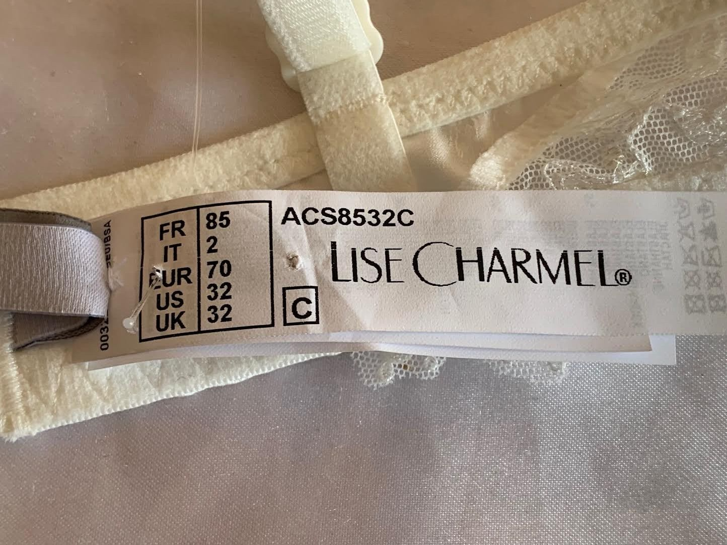$198.00 LISE CHARMEL SOIE CONTOUR LACE BRA SIZE 32 C NWT CREAM W ...