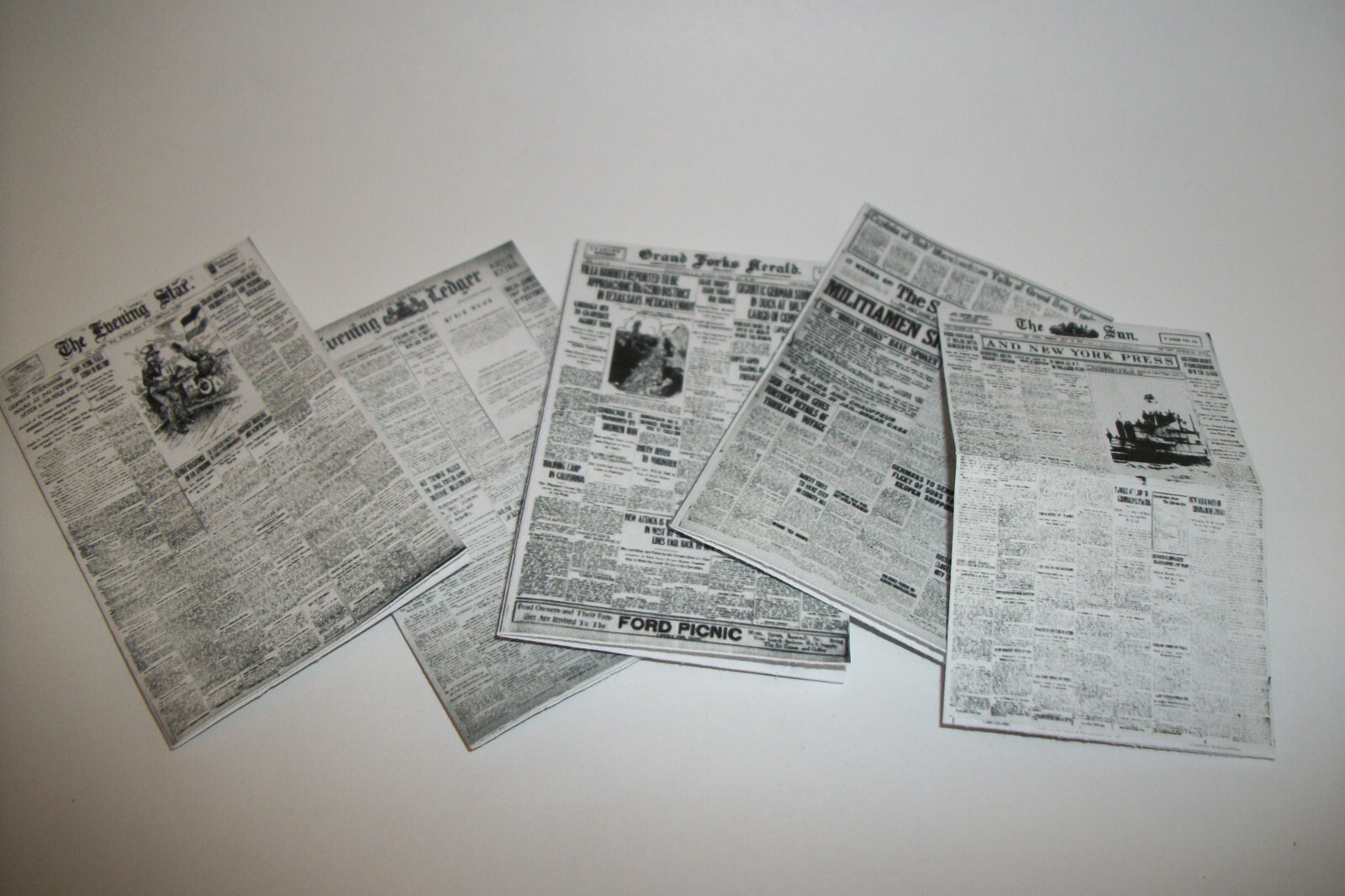 Dollhouse Miniature 1:12 One Inch Scale Vintage Newspapers / Doll ...