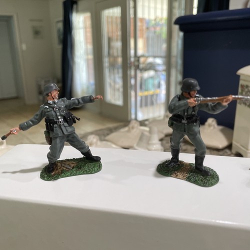 Conte WWII-0010 German Army Infantry 4 Figure Attack Set Miniatures New ...