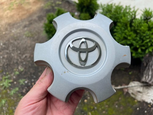 $ Toyota Tacoma OEM Wheel Center Cap 2005 2006 2007 2008 2009 2010 ...