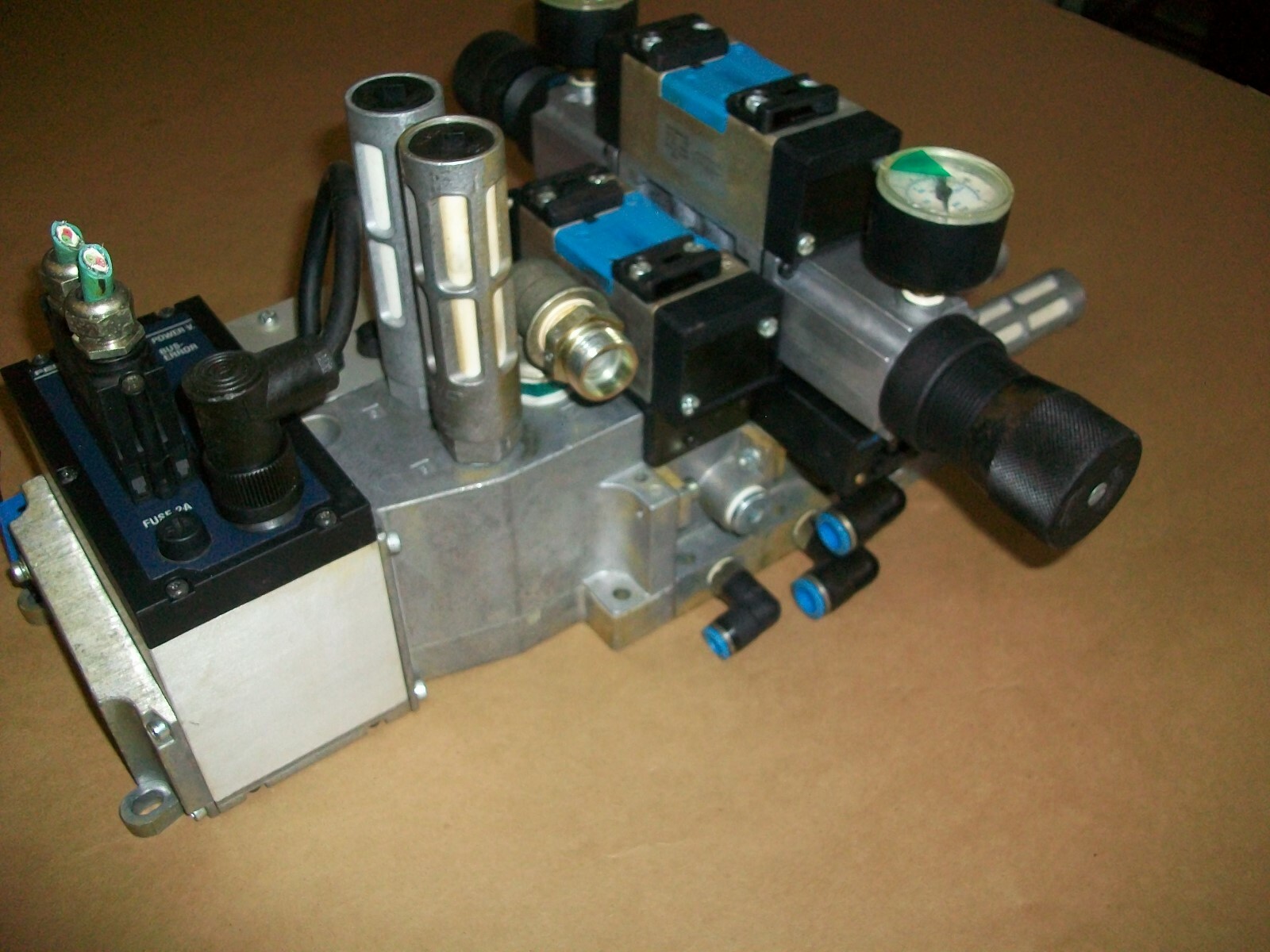 Festo Profibus Pneumatic Solenoid Valve Stack IFB13-30 VIGP-04-FB-D-1 ...