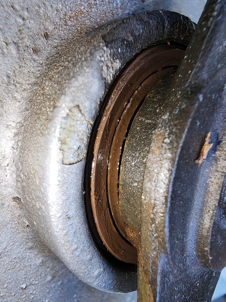 Volvo Penta Shift Eccentric Piston SHAFT dog HOUSING 839505 sx dpsm new seal | eBay