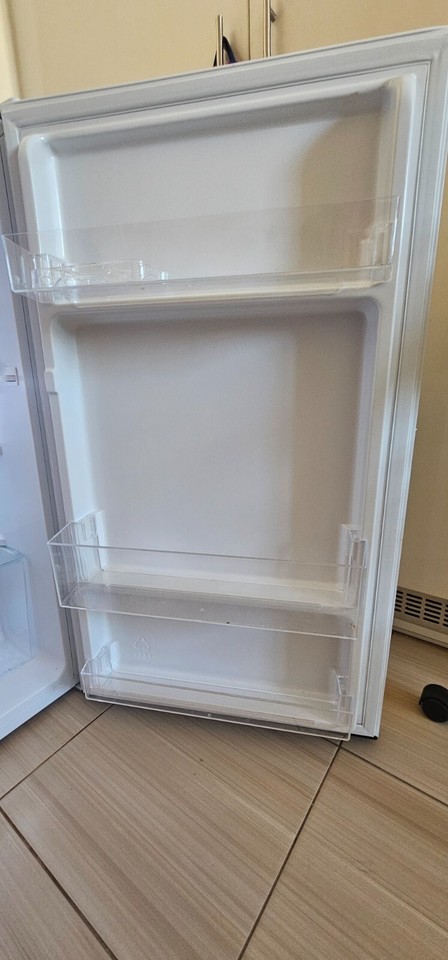 Fridgemaster MUL4892E 92L Under Counter Fridge with LED Lighting | eBay UK