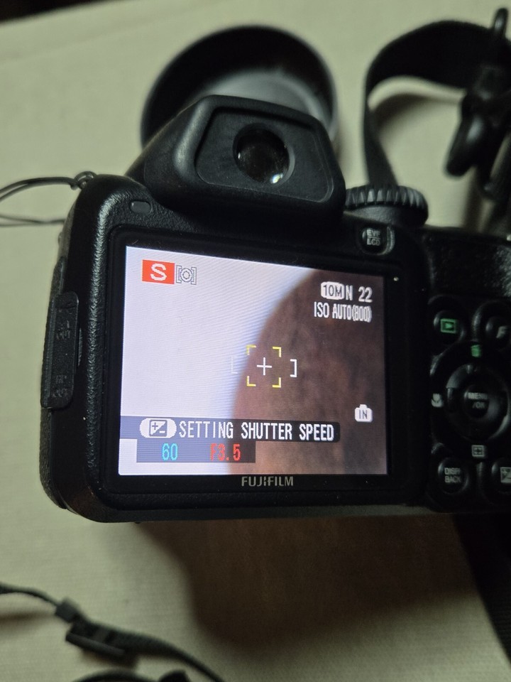 Fujifilm FinePix S2000HD With Strap And Camera Bag Retro Vintage Photo ...