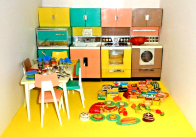 VTG DELUXE READING BARBIE DREAM KITCHEN 1960'S TABLE CHAIRS APPLIANCES ...