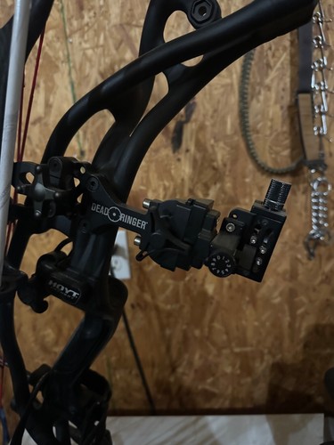 Hoyt RX5 Ultra Black and loaded in great condition. | eBay