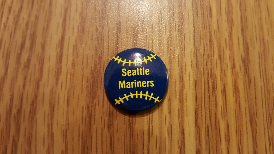 SEATTLE MARINERS MAJOR LEAGUE BASEBALL PINS 1984 CRANE POTATO CHIPS | eBay